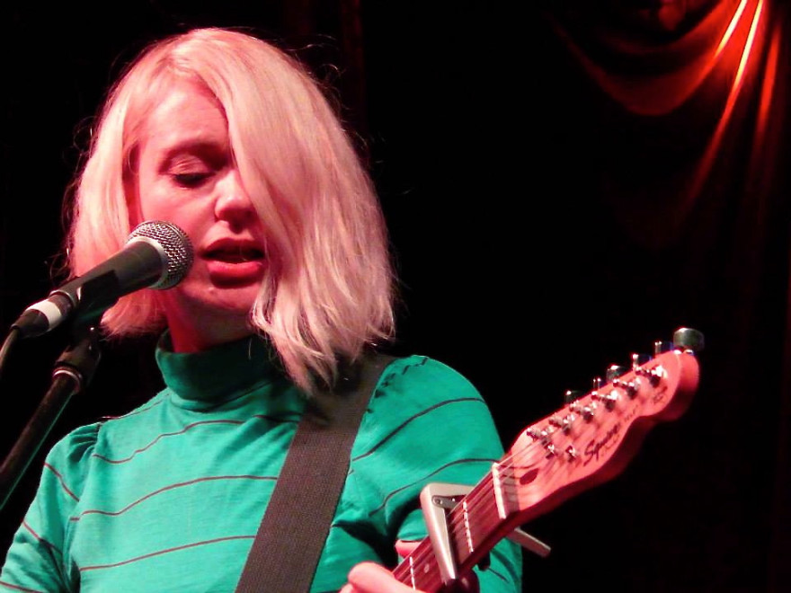 Buzzing + Humming: Samantha Wareing - Circus Folk